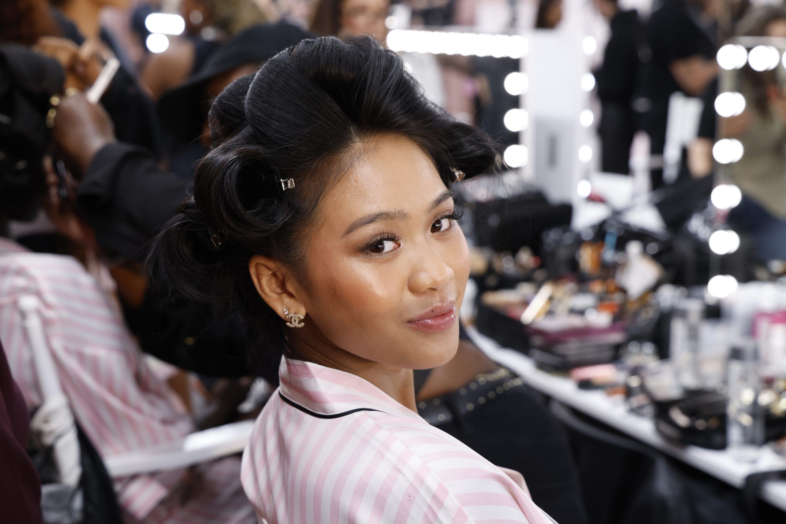 BOMBSHELL BEAUTY REVIVAL เมื่อความงามยุค 90s กลับมา